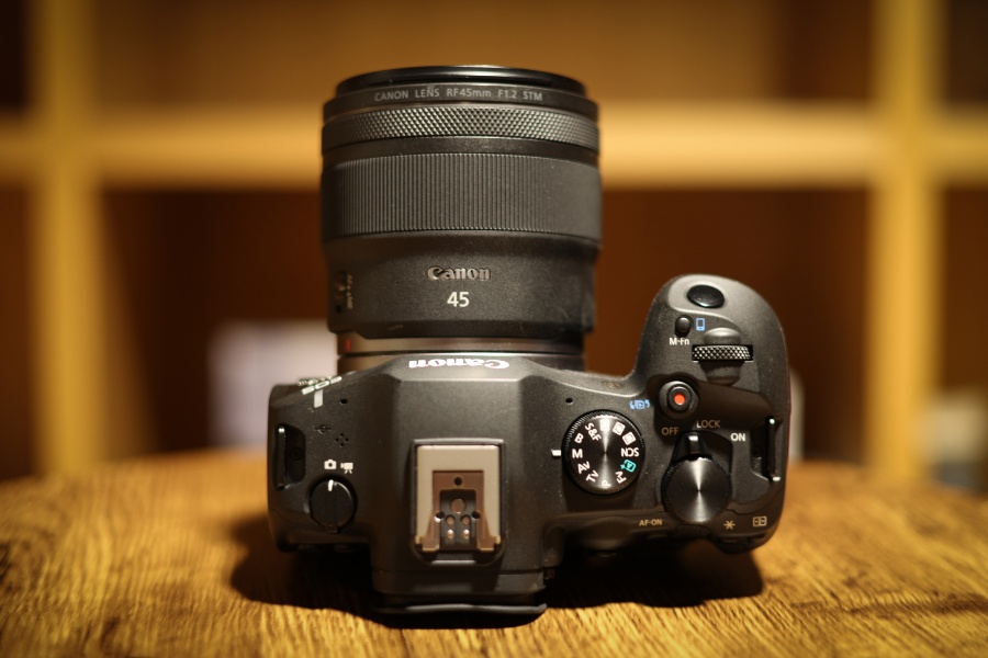 Đánh giá ống kính Canon RF 45mm F1.2 STM – Liệu ống kính giá rẻ mới của ...